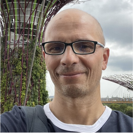 Médaille David Bates 2024 attribuée à Franck Montmessin - UVSQ